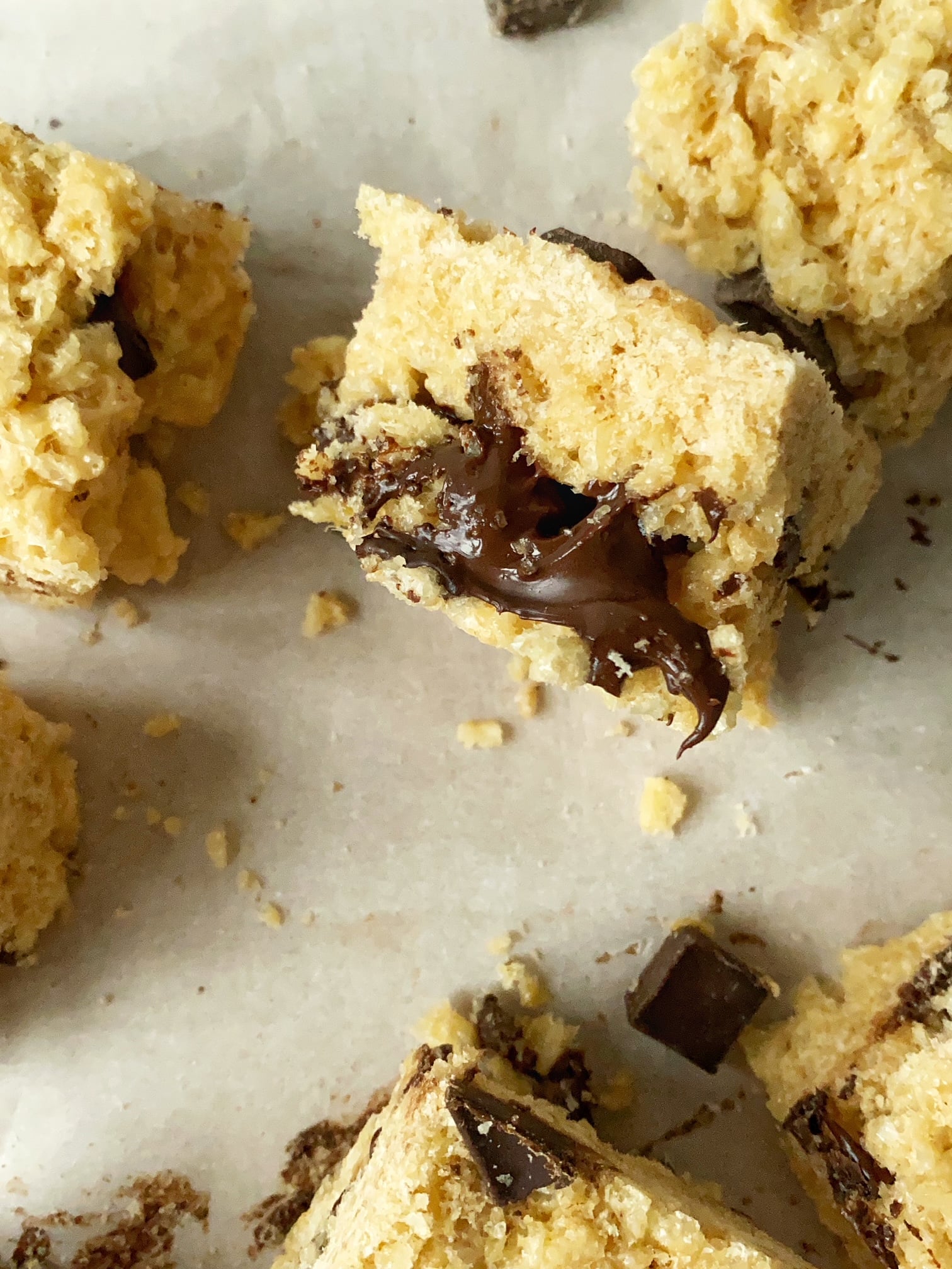Brown butter chocolate chip rice krispies treats - Sweet Fix Baker
