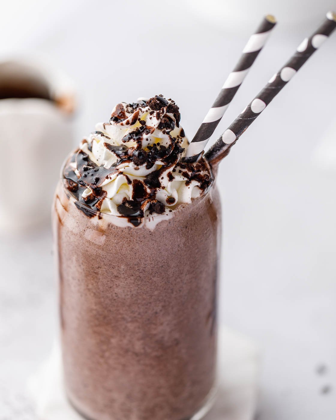 Best OREO Milkshake recipe without Ice Cream - Sweet Fix Baker