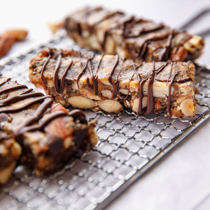 Homemade Healthy Nut and Seed bar Recipe - Sweet Fix Baker