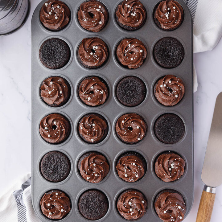 Mini Chocolate Cupcakes Recipe - Sweet Fix Baker