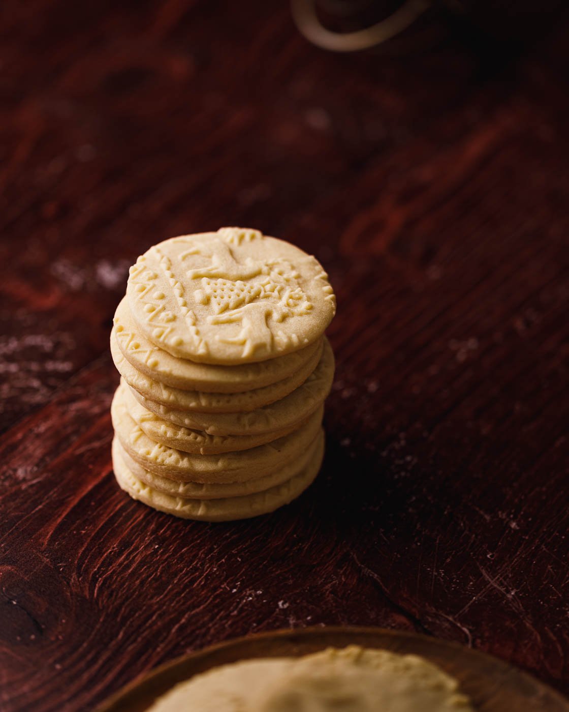 Easy embossed Rolling Pin Shortbread Cookie recipe - Sweet Fix Baker