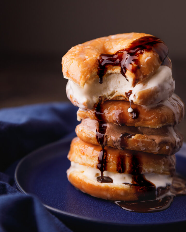 Easy Donut ice cream sandwiches (2 ingredients)